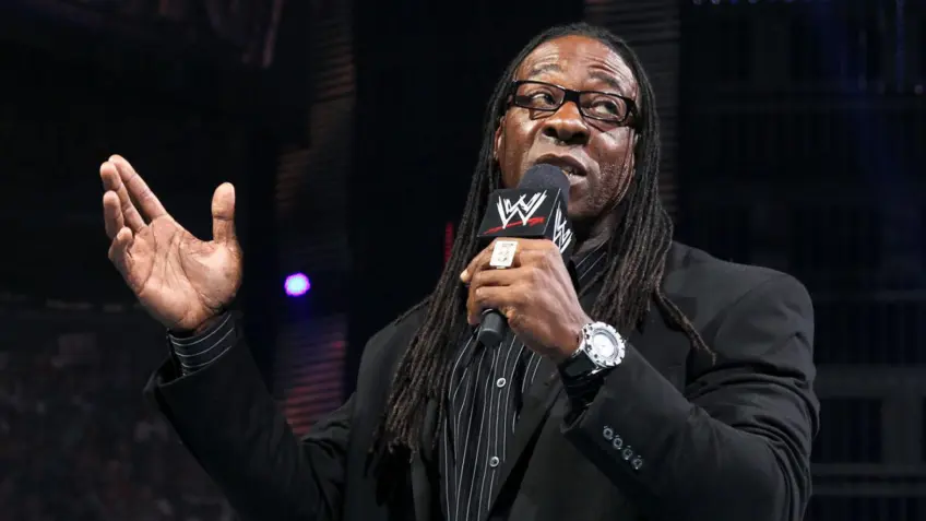 Booker T pushes WWE to sign 26-year-old Bloodline star
